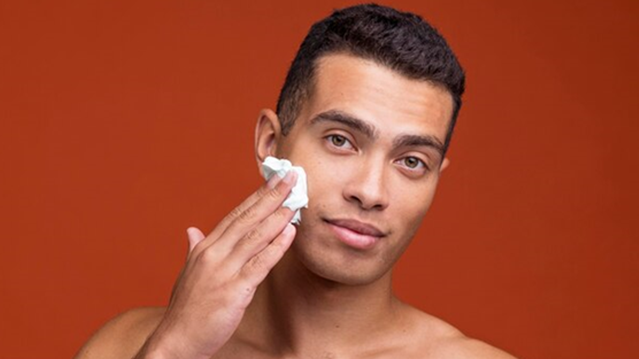 Achieve Silky Smooth Shaves with Natural Shaving Cream for Men