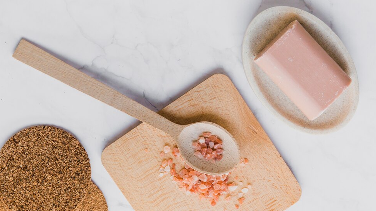 Achieve a Subtle Glow with Bronze Shimmer Lotion