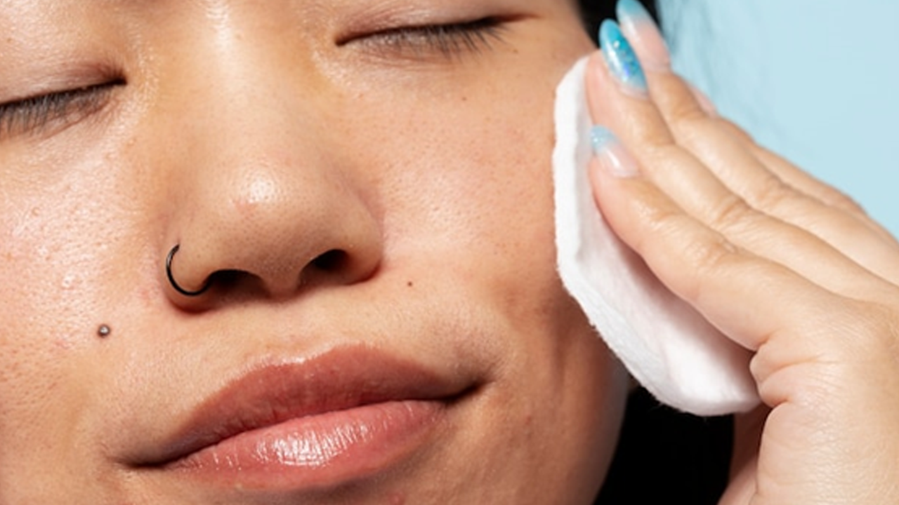 Pore Minimizing Cleanser: Refining Your Complexion