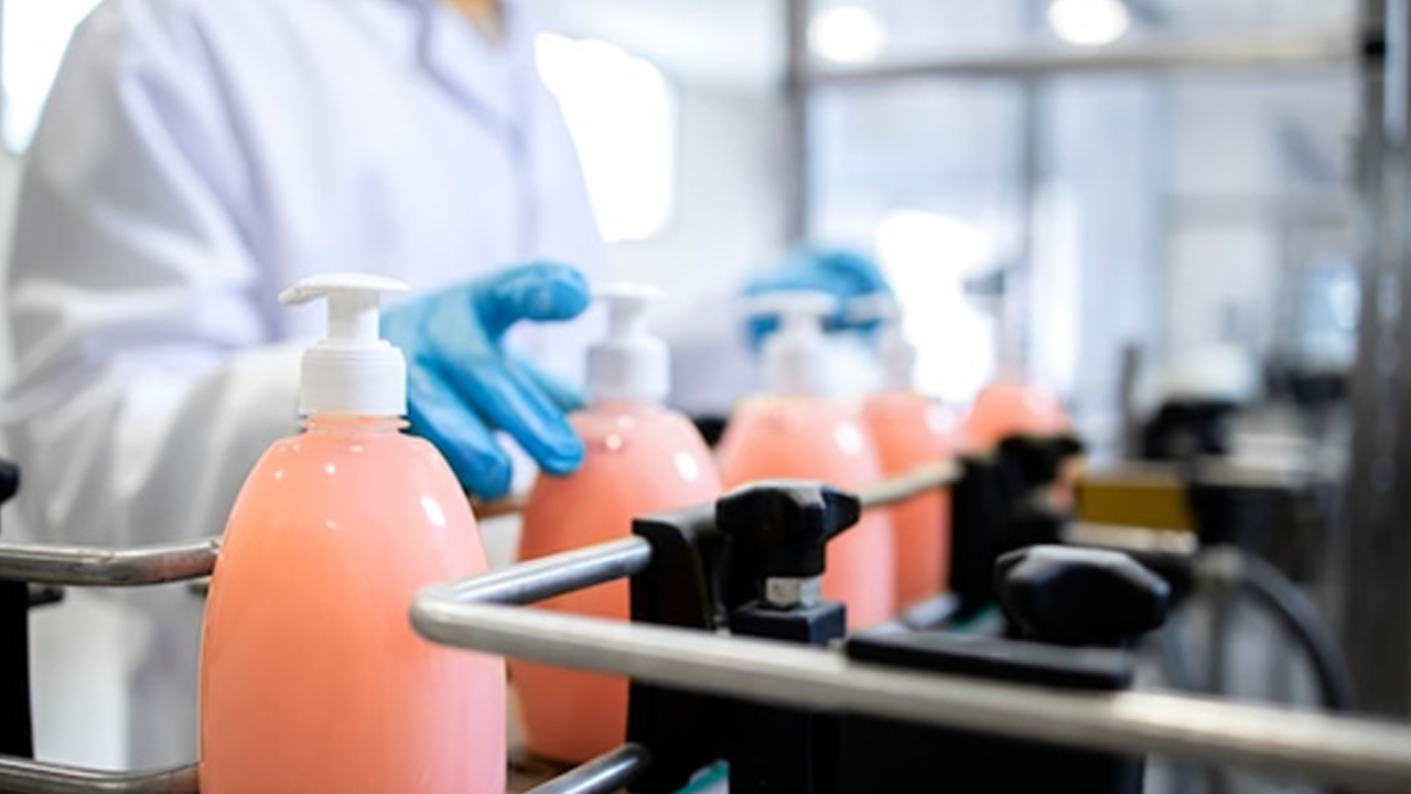 Private Label Shampoo Manufacturers: Crafting Exceptional Haircare Products